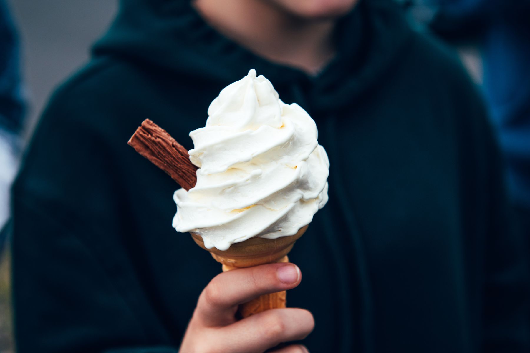 MORNINGS WITH TRISTI #28: Vanilla Ice Cream - 89.5 KTSY